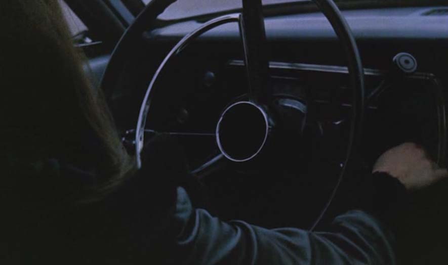 IMCDb.org: 1966 Plymouth Valiant Polis in "Thriller - en grym film, 1974"
