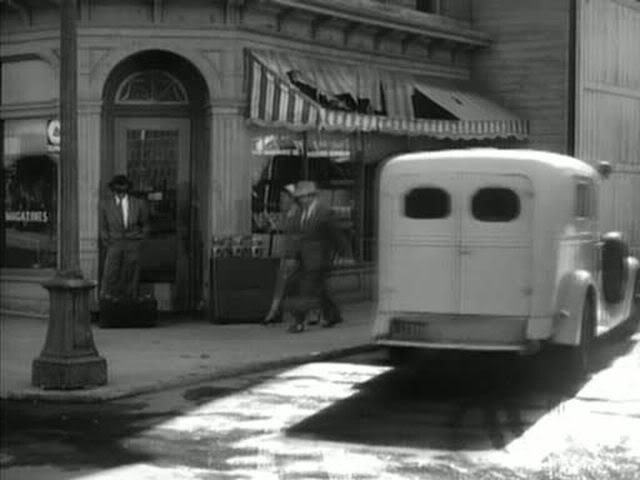 IMCDb.org: 1934 International Harvester C-Series De Luxe in "Machine ...