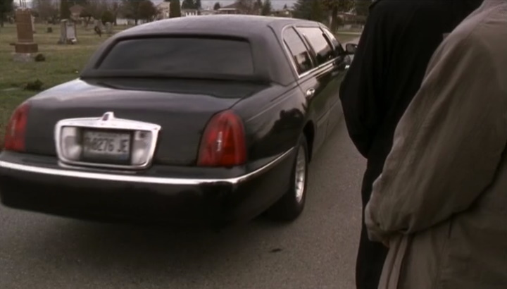 IMCDb.org: 1998 Lincoln Town Car Stretched Limousine in "The Dead Zone ...