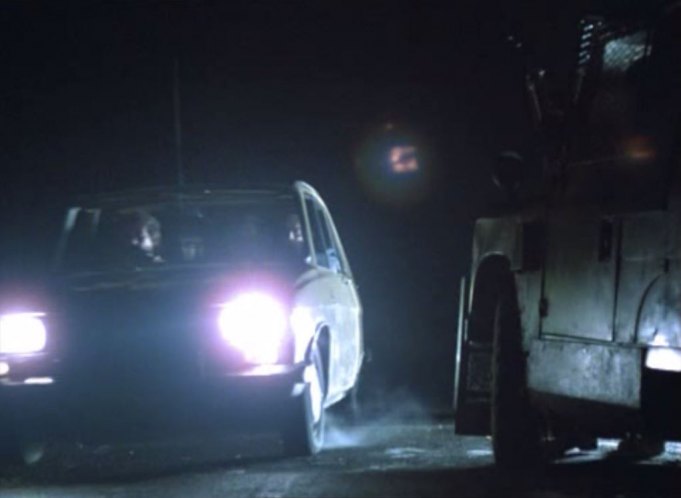 IMCDb.org: Land-Rover 109'' Series III Hotspur in "Cal, 1984"