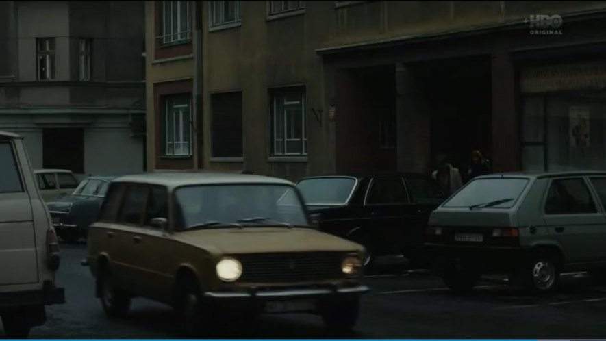 IMCDb.org: 1976 Lada 1200 Universal [2102] in "The Sleepers, 2019"