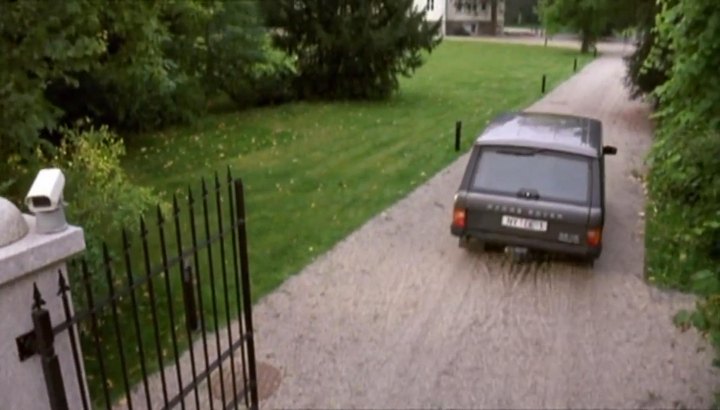 IMCDb.org: 1991 Land-Rover Range Rover 3.9 V8 Vogue Series I in "Pinky ...