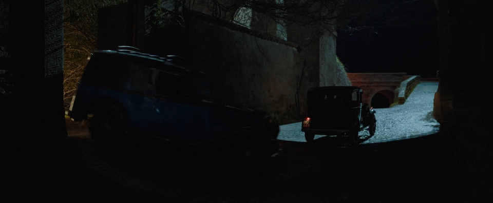 IMCDb.org: 1934 Lancia Augusta Furgoncino in "Rapiniamo il Duce, 2022"