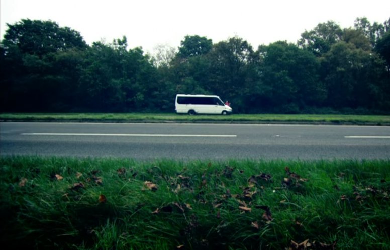 IMCDb.org: Mercedes-Benz Sprinter [T1N] in "On the Verge, 2009"