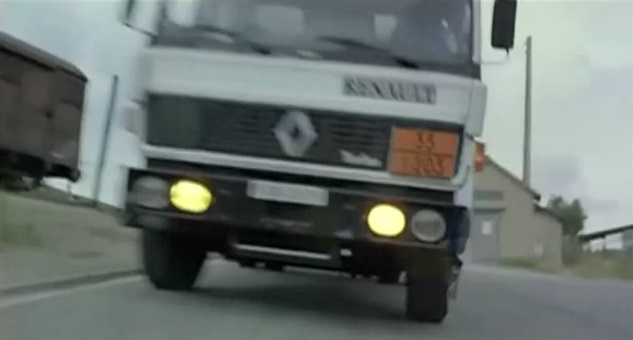 IMCDb.org: Renault G-series Turbo in "Neuf mois, 1994"