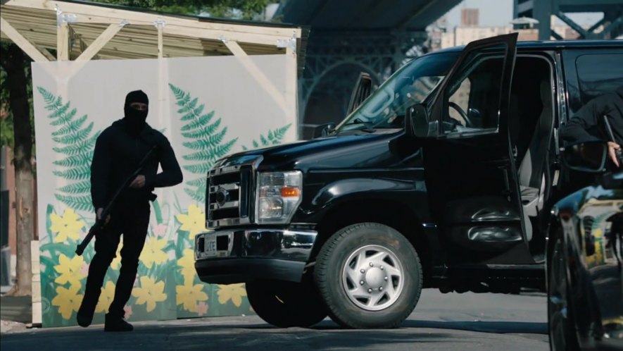 IMCDb.org: 2008 Ford E-Series in "FBI, 2018-2023"